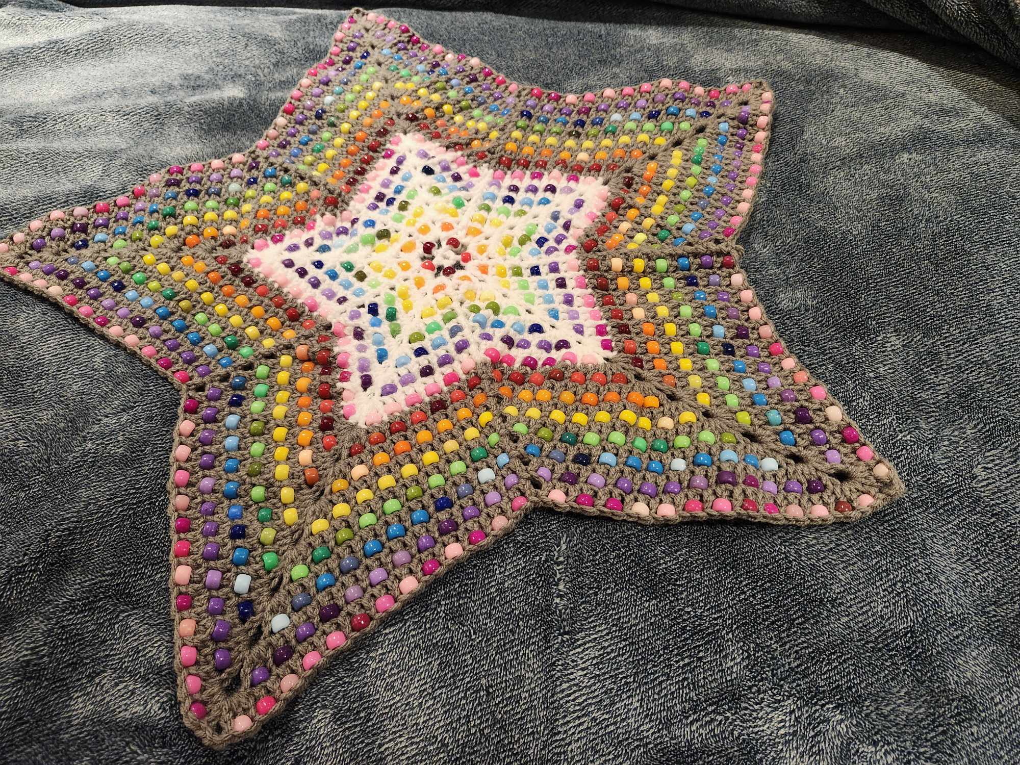Free Pattern: Star-Shaped Bead Blanket - Owls R Pals